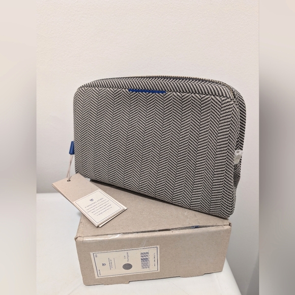 Rothy's | Bags | Rothys Universal Pouch Large Iron Herringbone | Poshmark